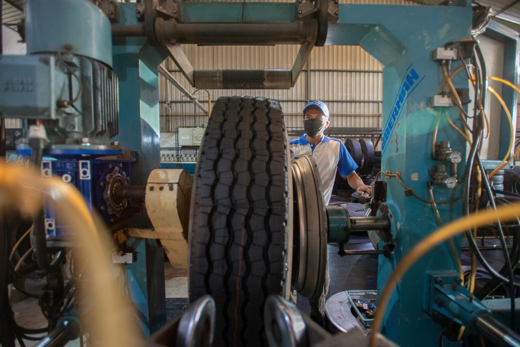 Retreaded & Recapped Tires: Definitions, Differences, & Facts